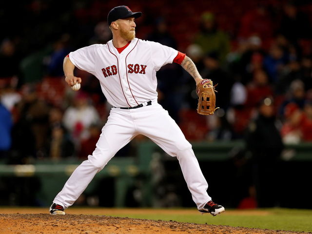 GIF: Red Sox outfielder Mike Carp pitches inning of relief