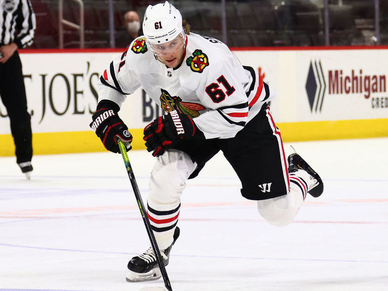 Blackhawks sign Riley Stillman to 3-year, $4.05M deal | theScore.com