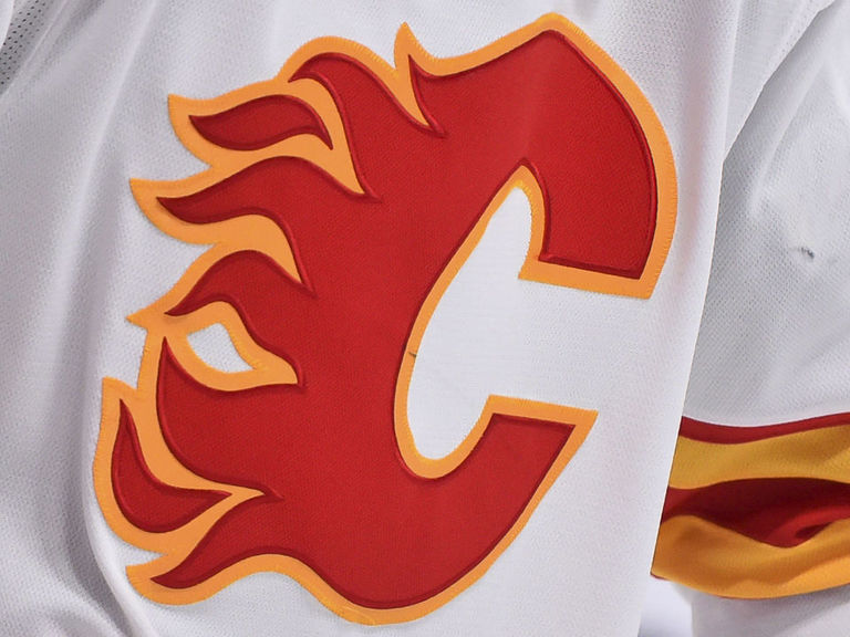 Flames draft Matthew Coronato with 13th pick | theScore.com