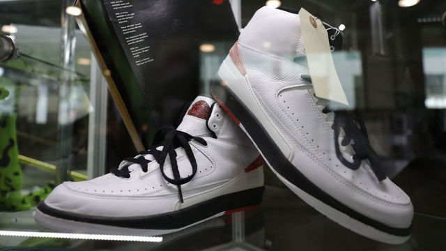 Bill Murray's Air Jordans from 'Space Jam' auctioned off fo…