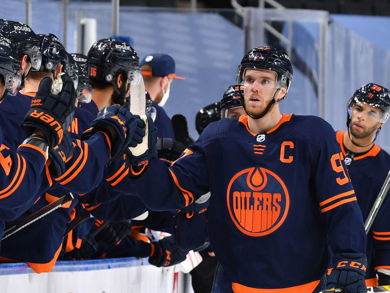 McDavid reaches 100-point mark in 53 games | theScore.com