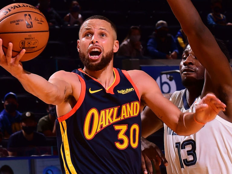 Curry agrees to 4-year, $215M extension with Warriors | theScore.com