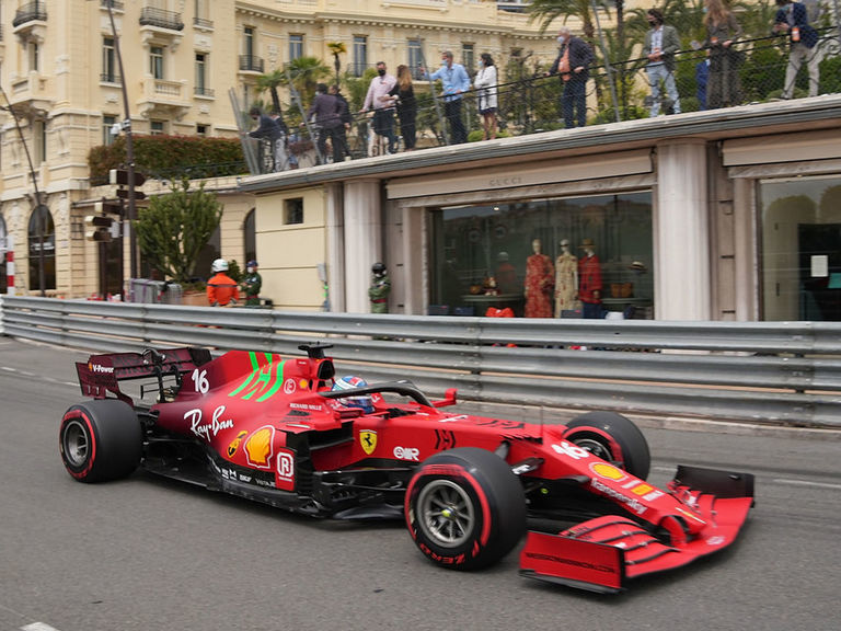 Leclerc captures pole for Monaco GP despite late crash | theScore.com