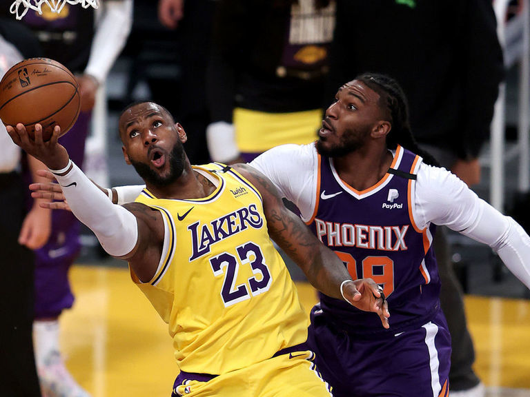 LeBron, Lakers celebrate playoff homecoming in Game 3 win over Suns ...
