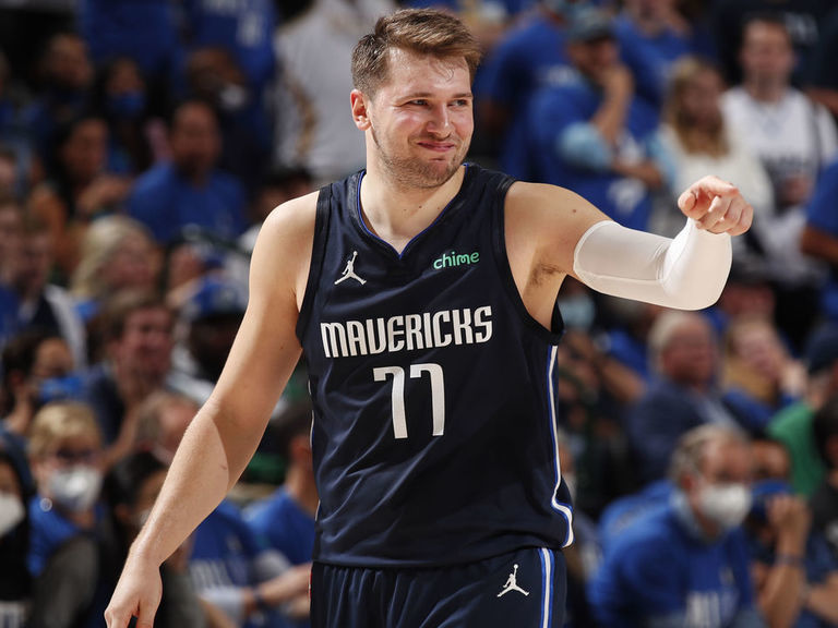 Mavericks, Doncic agree to 5-year, $207M max rookie extension | theScore.com