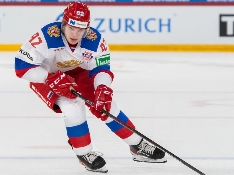 Canucks sign Podkolzin to entry-level contract | theScore.com