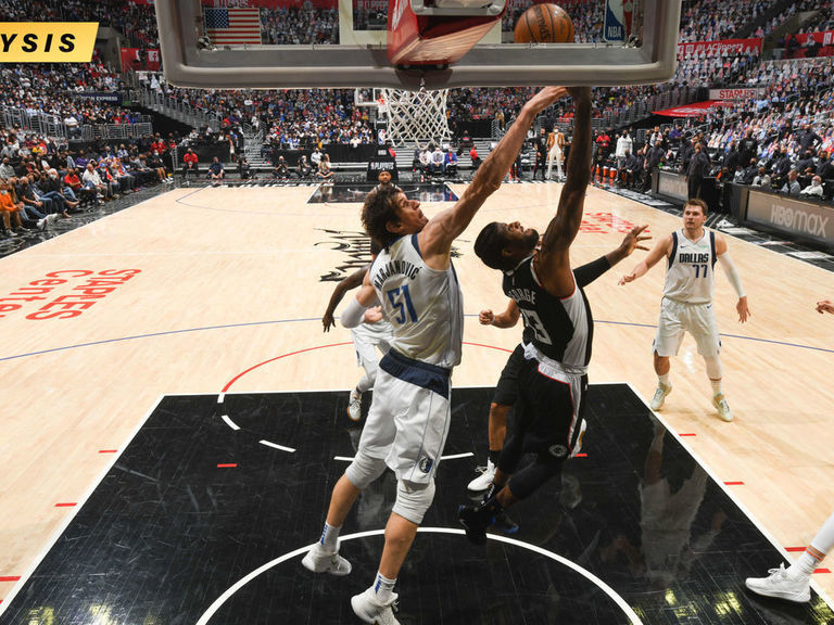 How the Mavs' giant lineup stumped the Clippers in Game 5 | theScore.com