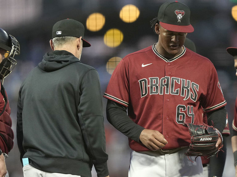 D-Backs tie modern-era record with 22nd straight road loss | theScore.com