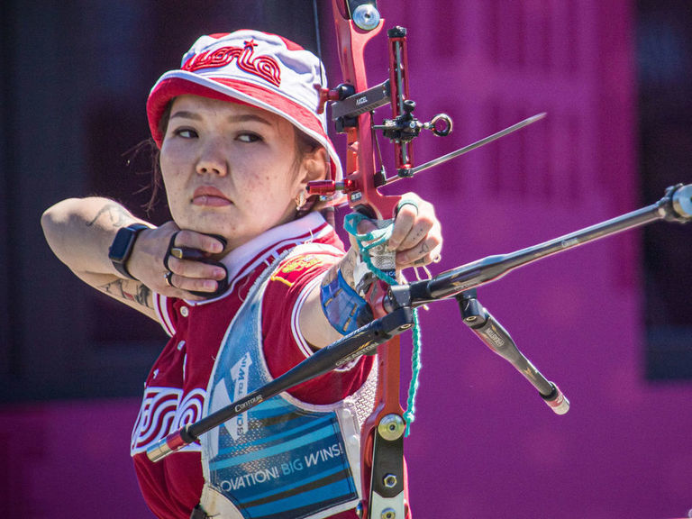Russian Olympic archer loses consciousness in Tokyo heat | theScore.com