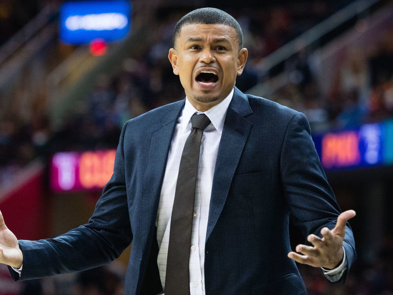 Report: Raptors to name ex-Suns head coach Watson as assistant ...