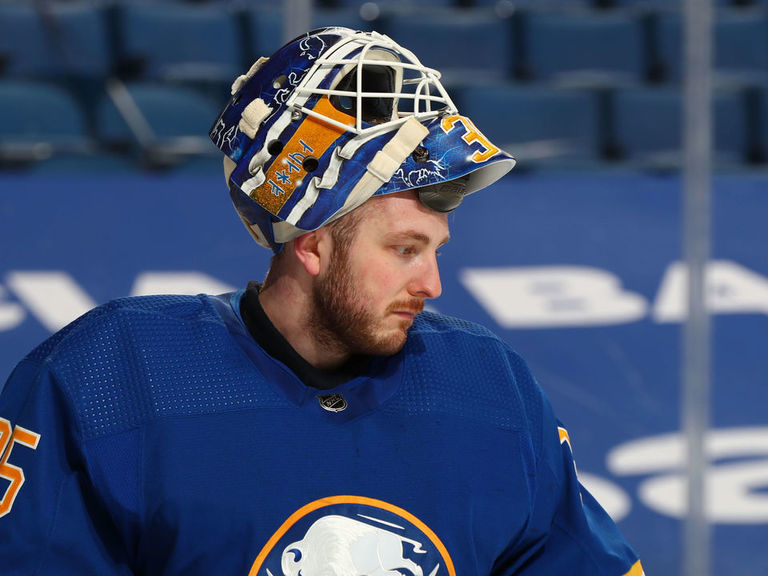 Bruins add goaltender Ullmark on 4-year, $20M deal | theScore.com