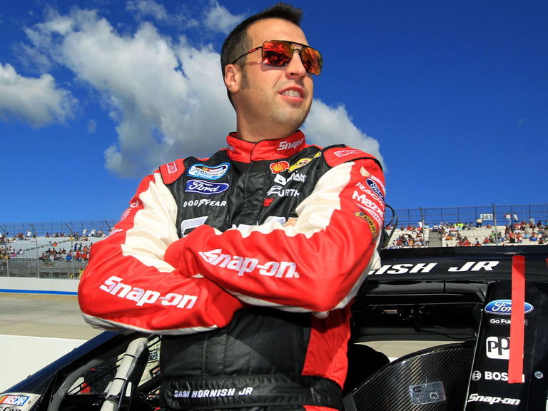 Sam Hornish Jr. wins the pole for Saturday's Nationwide race | theScore.com