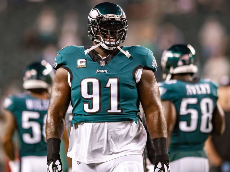 Eagles release Cox after 10 seasons | theScore.com