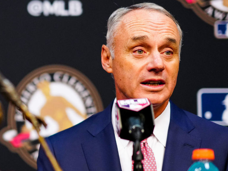 Manfred: 'Time is becoming an issue' with potential lockout on horizon ...