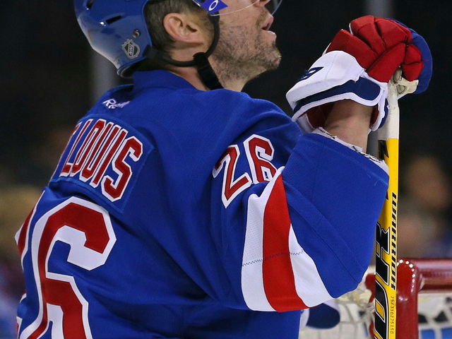 Rangers' St. Louis on emotional Mother's Day goal: 'I know