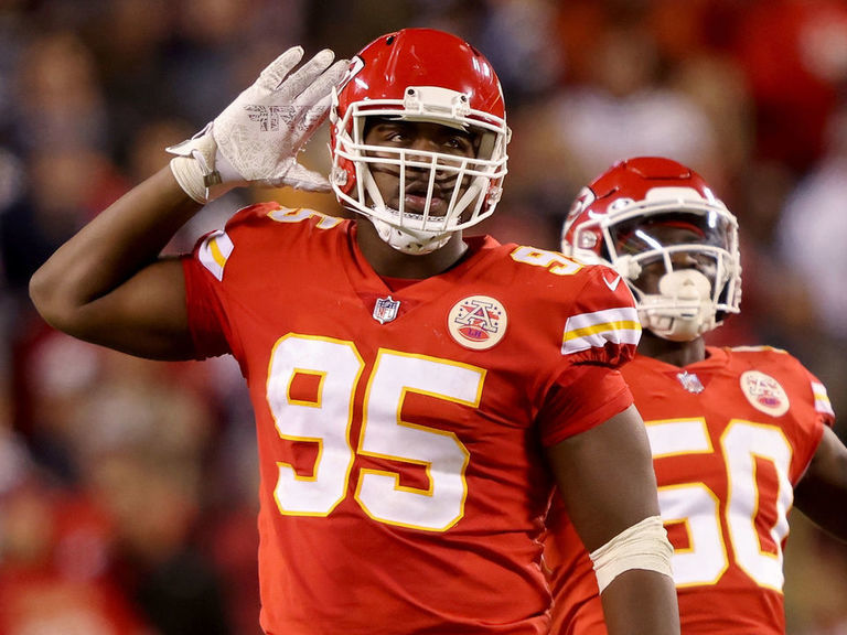 Report: Chiefs' Jones absent from training camp amid contract standoff ...