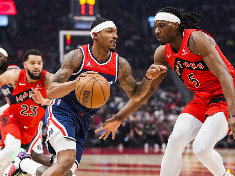 Report: NBA teams must list unvaxxed players before Canadian border ...