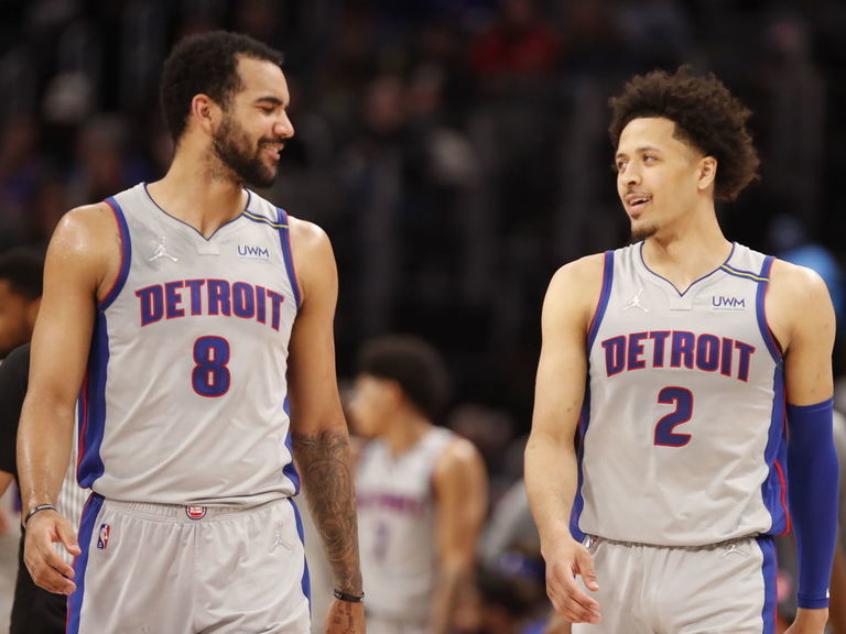 Pistons ride strong bench to victory over Raptors | theScore.com