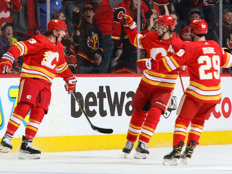 Flames defeat Blue Jackets to win 7th straight | theScore.com