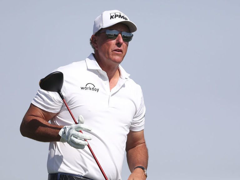 Mickelson needs the greatest escape of his career | theScore.com