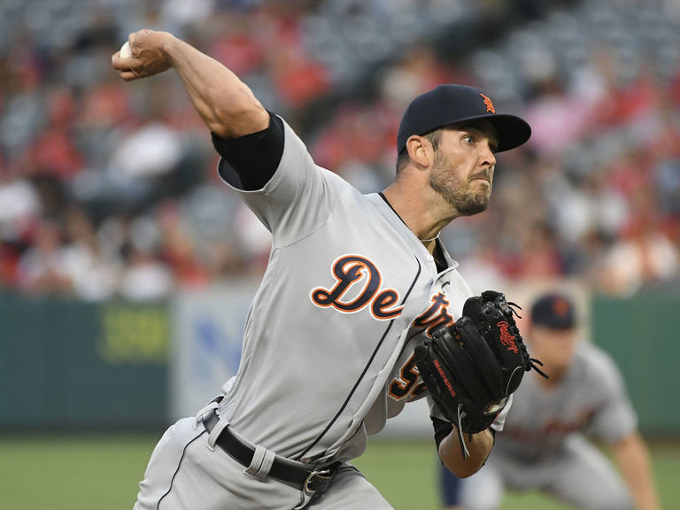 Cardinals ink 1st lockout deal, sign Drew VerHagen to 2-year pact ...