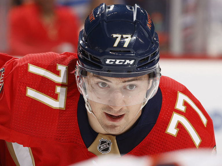 Panthers deal Vatrano to Rangers for 4th-round pick | theScore.com