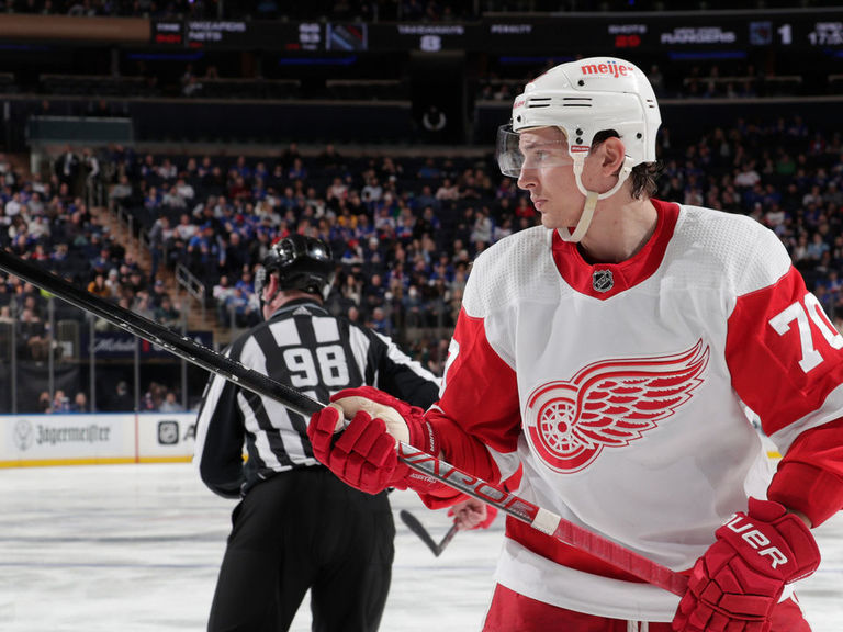 Red Wings send Stecher to Kings for 7th-round pick | theScore.com