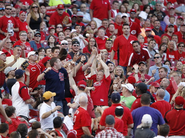 GIF: Reds fans fall asleep during loss | theScore