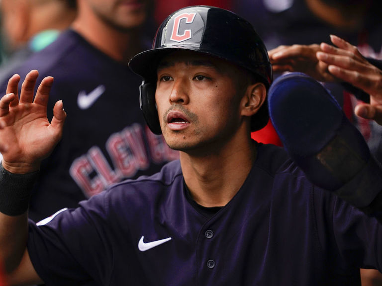 Guardians' Kwan sets record for reaching base in 1st 4 career games ...