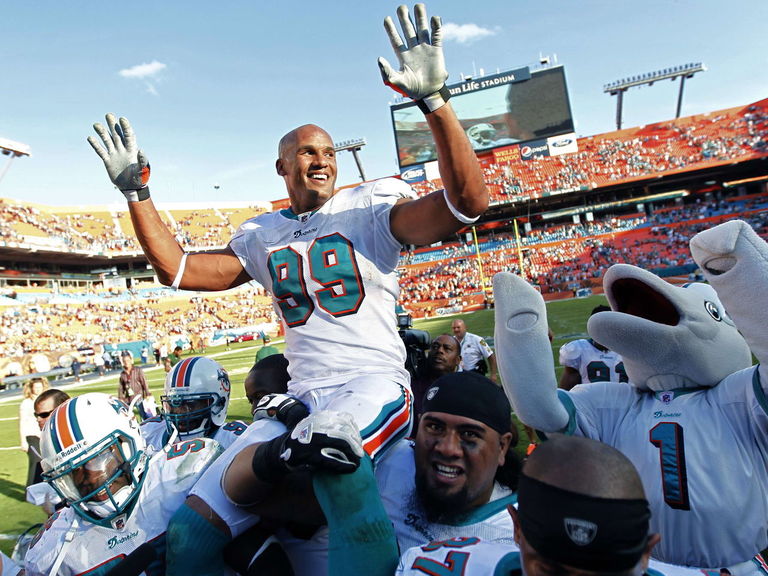 Brady wrote letter endorsing Jason Taylor for election to HOF ...