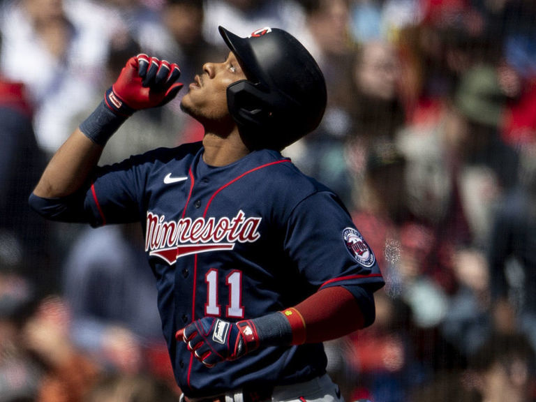 Polanco's RBI double gives Twins win over Guardians | theScore.com