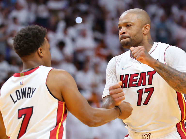 Ailing Heat vets Lowry, Tucker will warm up ahead of Game 3 | theScore.com