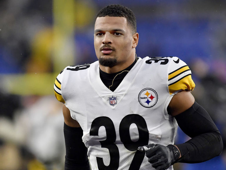 Steelers' Fitzpatrick: 'Now it's my duty' to perform after inking ...