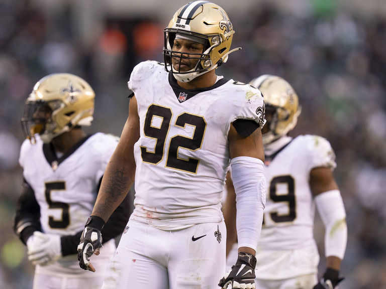 Saints' Davenport has part of finger amputated | theScore.com