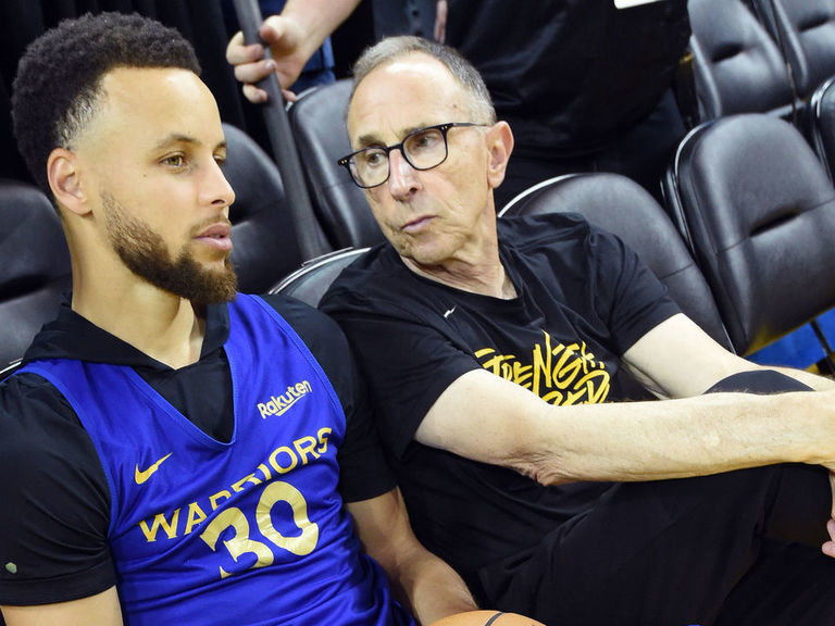 Warriors assistant Ron Adams wins NBCA's Tex Winter Award | theScore.com