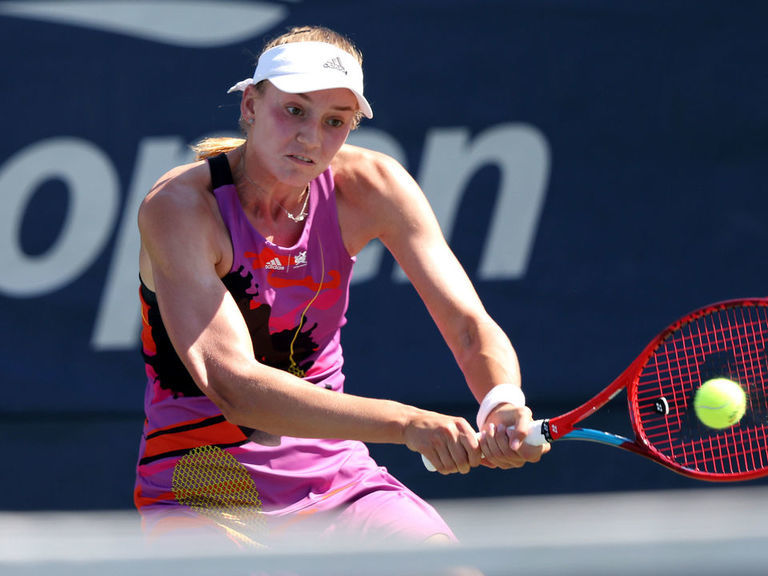 Wimbledon women's champ Rybakina out in 1st round of US Open | theScore.com