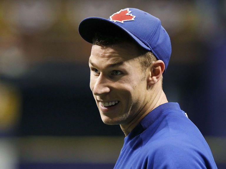 GIF: Brett Lawrie imitates Jose Reyes bobblehead | theScore.com