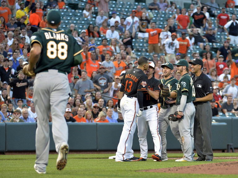 VIDEO: Benches clear after Manny Machado throws bat towards 3rd base ...