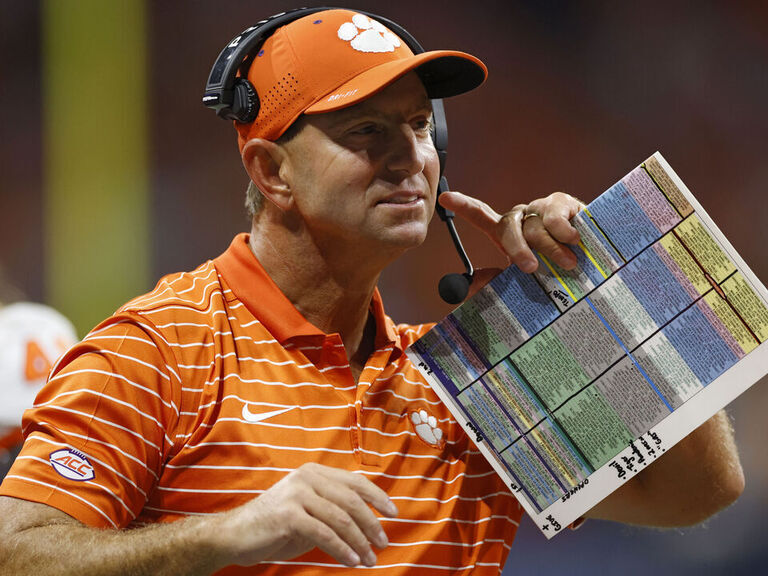 Clemson's Swinney will no longer take calls on weekly show | theScore.com