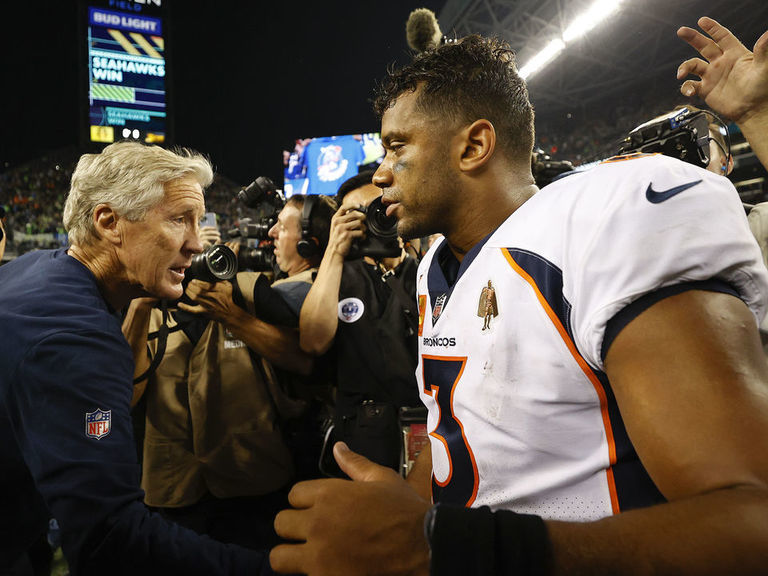 Carroll 'surprised' Broncos took Wilson out of game for long FG try ...