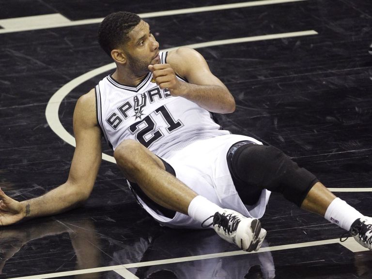 Tim Duncan: I'm playing on 'one and a half' legs | theScore.com