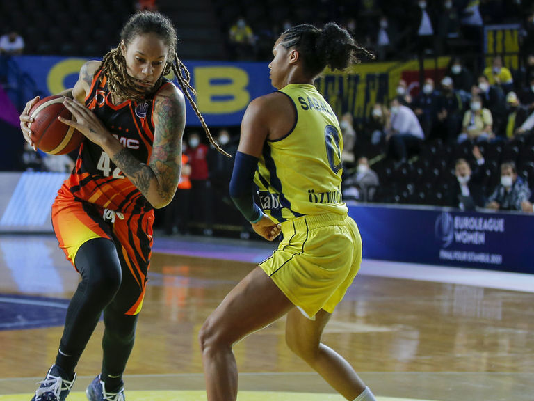 WNBA players avoiding Russia, choosing other places to play | theScore.com