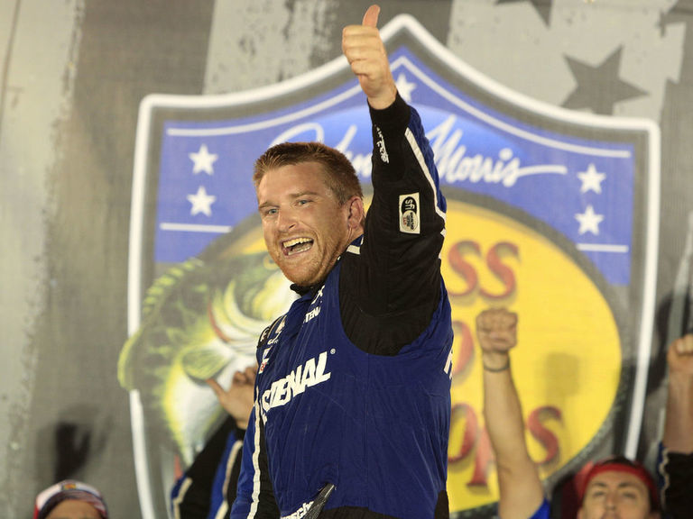 Buescher looks to be playoff spoiler at home track Texas | theScore.com