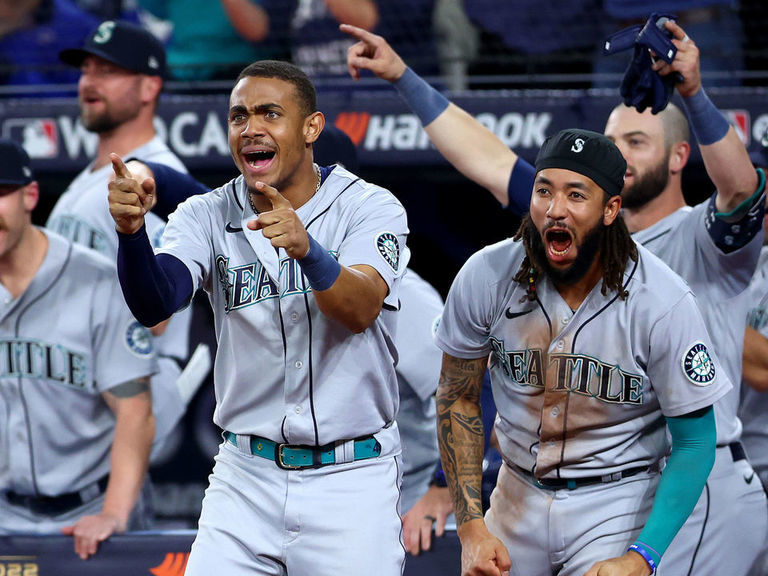 Mariners come back from 7-run deficit vs. Blue Jays to advance to ALDS ...