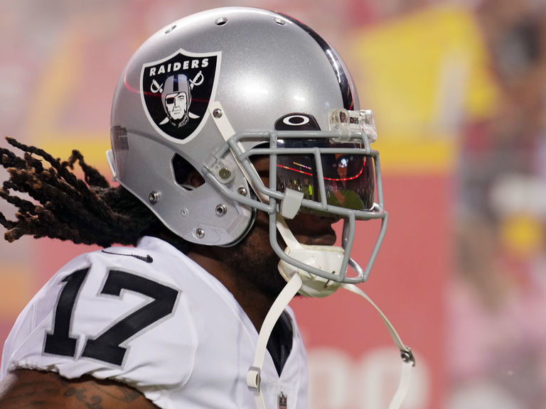 Raiders' Adams pushes photographer to ground after MNF loss | theScore.com