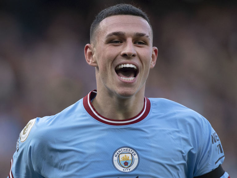 England star Foden signs Manchester City deal through 2027 | theScore.com