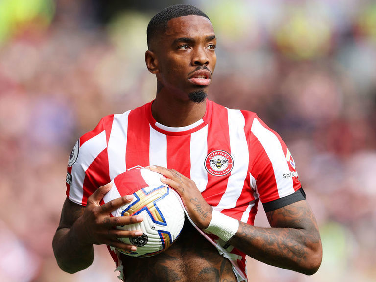 Brentford's Toney racially abused after scoring vs. Brighton | theScore.com
