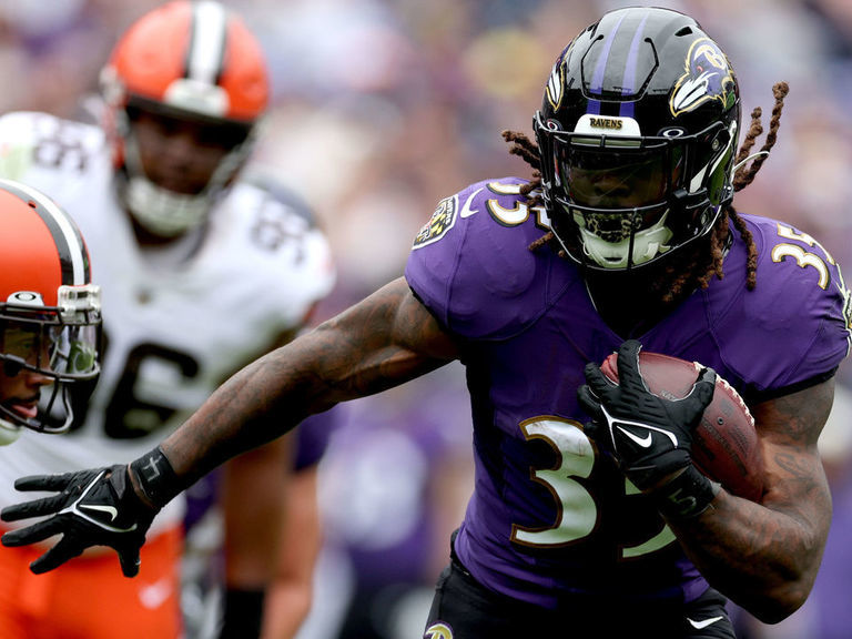Edwards returns as Ravens hold on late to top Browns | theScore.com