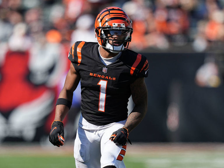 Report: Bengals' Chase sidelined 4-6 weeks with hip injury | theScore.com