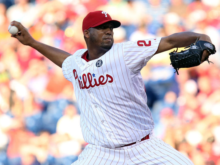 GIF: Ejection shocks Phillies' Hernandez | theScore.com